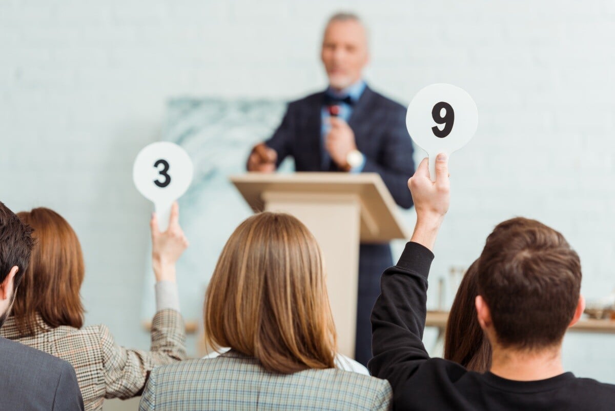 10 Best Live Auction Ideas For Nonprofits